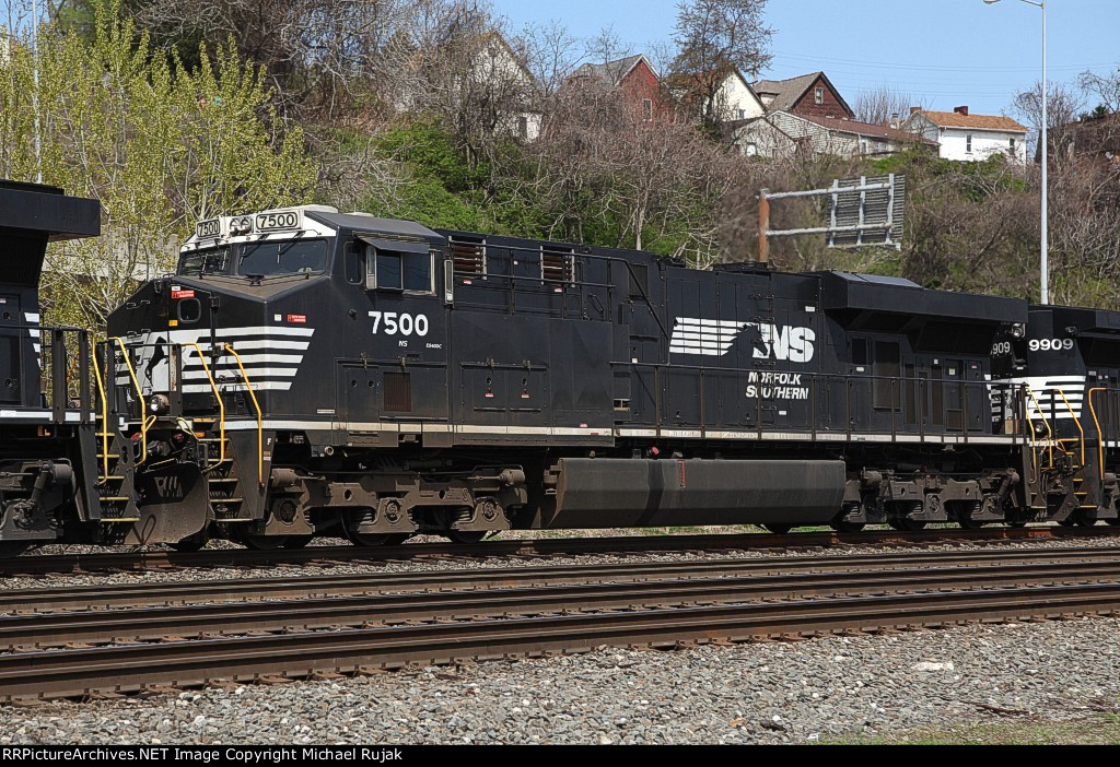 NS 7500